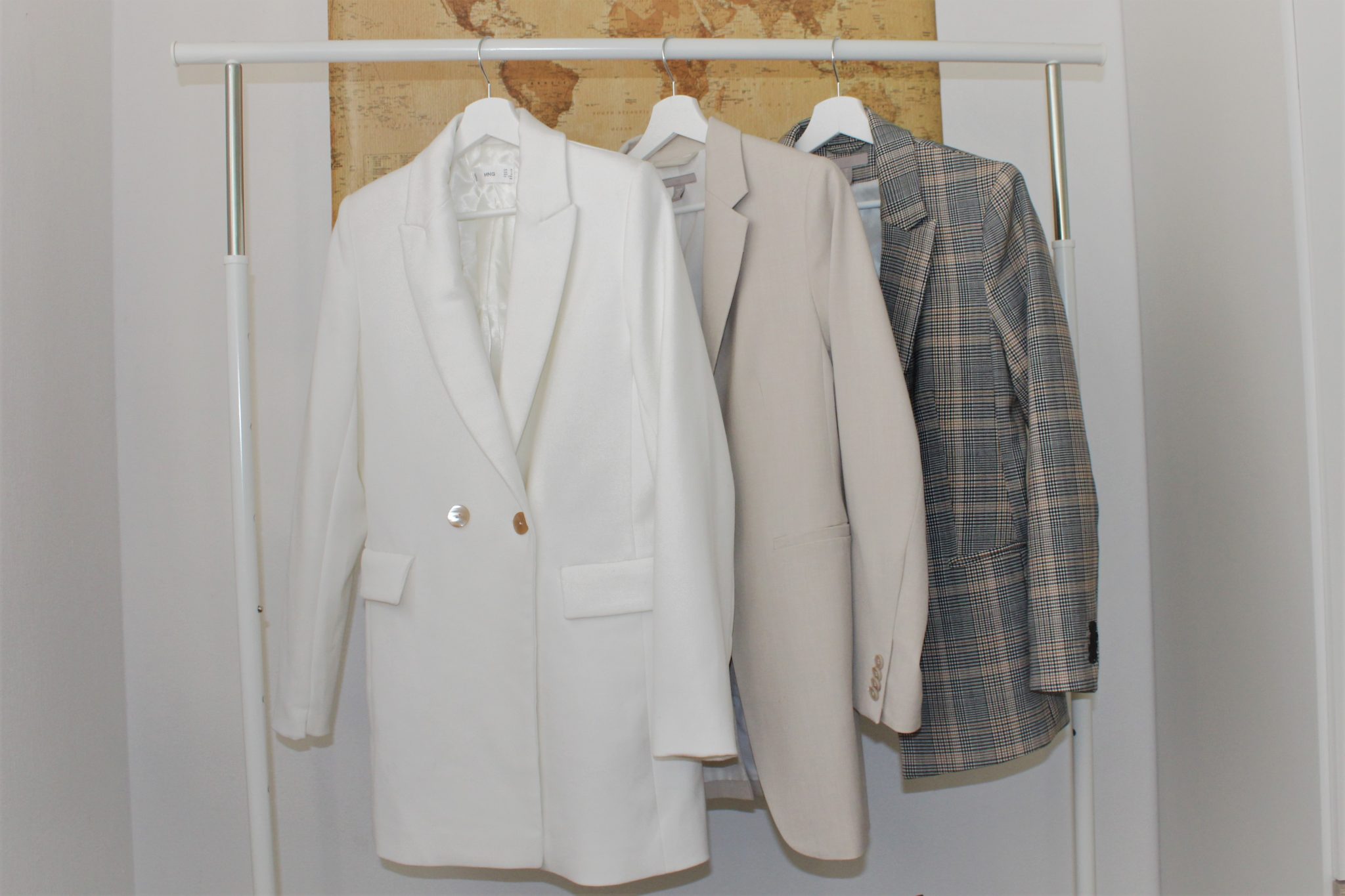 Autumn Capsule Wardrobe for AW 22/23 – The Introvert Edit